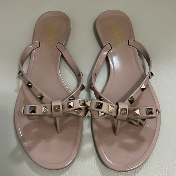 Valentino Garavani | Shoes | Authentic Valentino Rubber Flip Flop ...